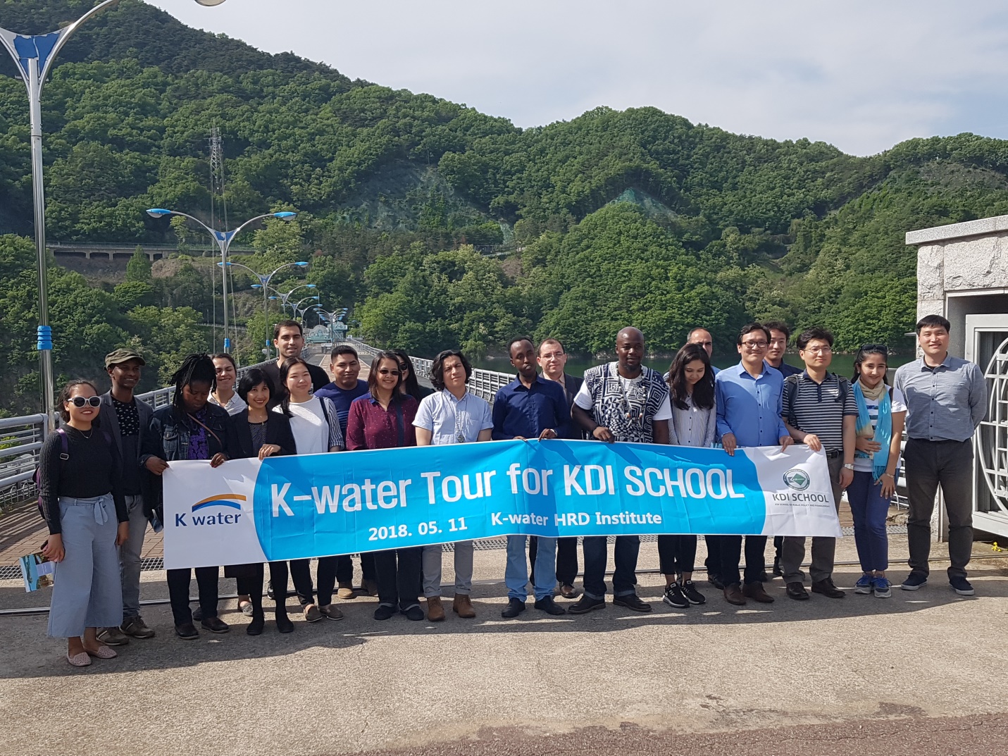 K-water tour : Water is all magic! | News | NEWS : KDI국제정책대학원 뉴스센터